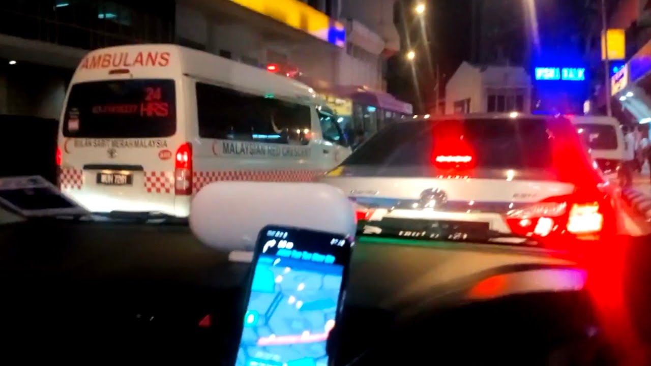 Malaysian Red Crescent Ambulance | Bulan Sabit Merah | Malaysian Red ...