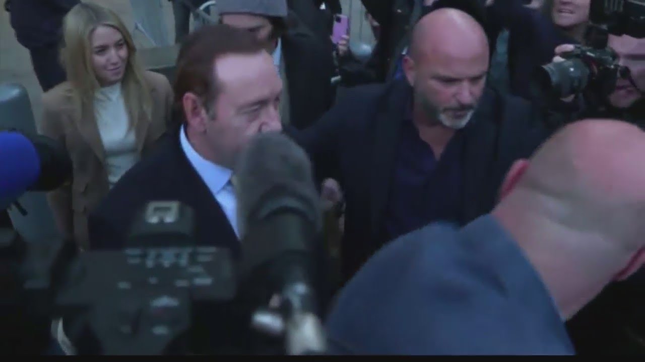 Jury: Kevin Spacey didn't molest actor Anthony Rapp in 1986 - YouTube