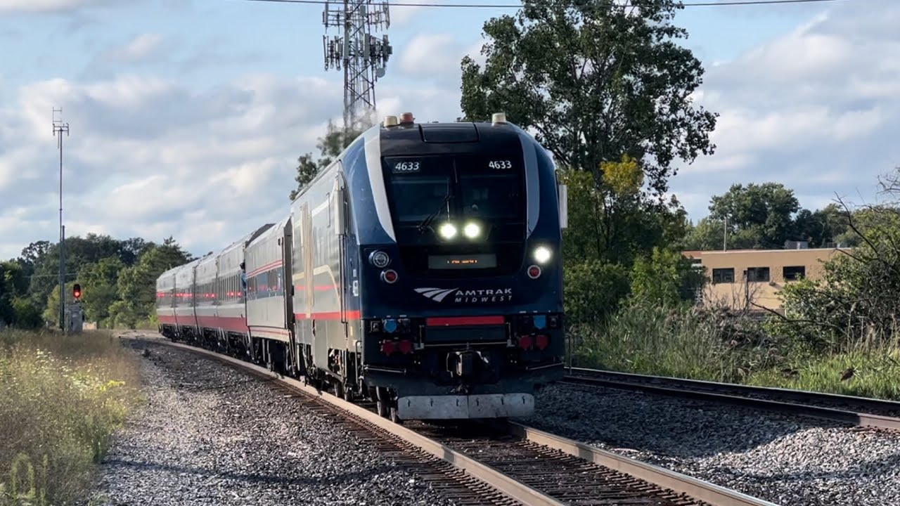 Amtrak 355 arriving at Troy transit center. Sc-44 4633 08/26/23 - YouTube