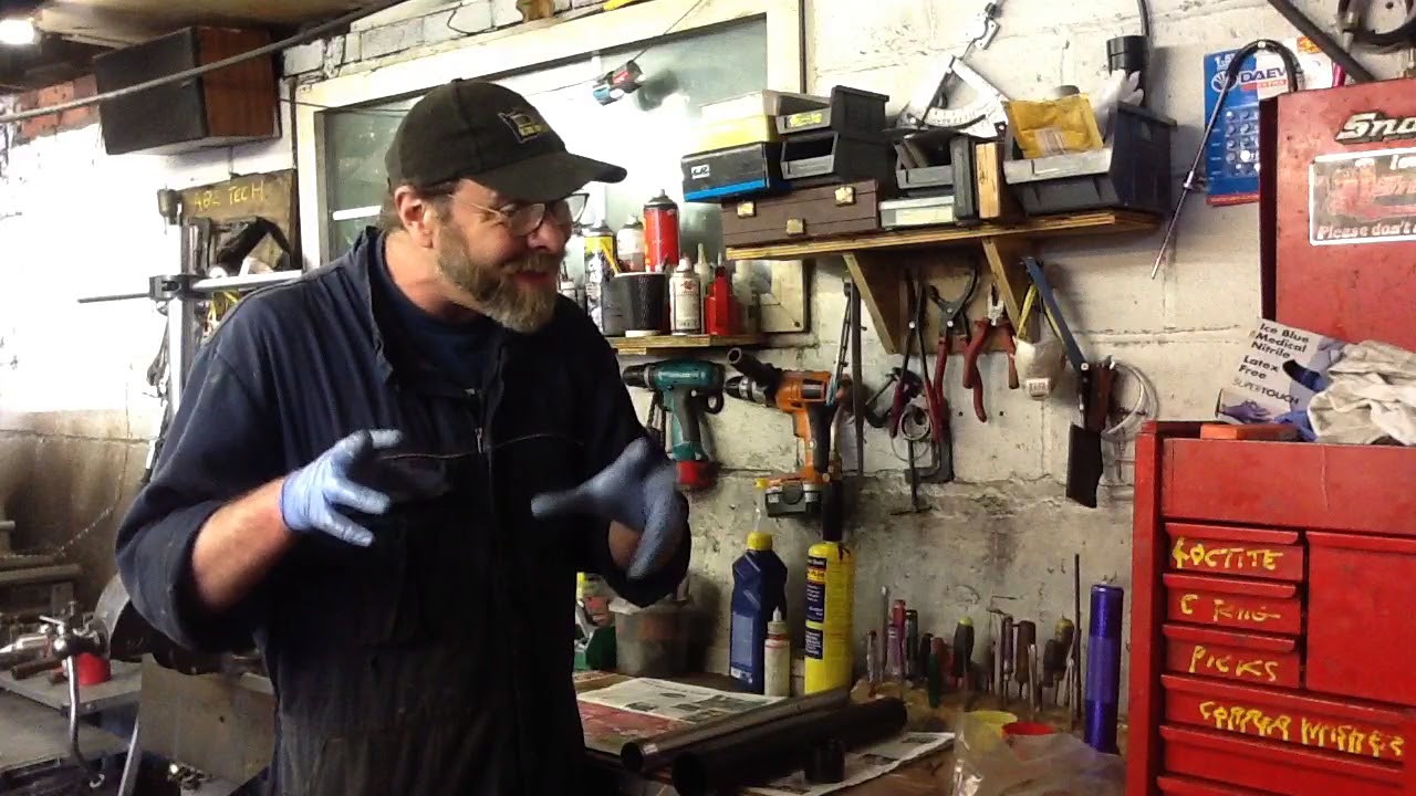 Yamaha R1 forks custom short work - YouTube