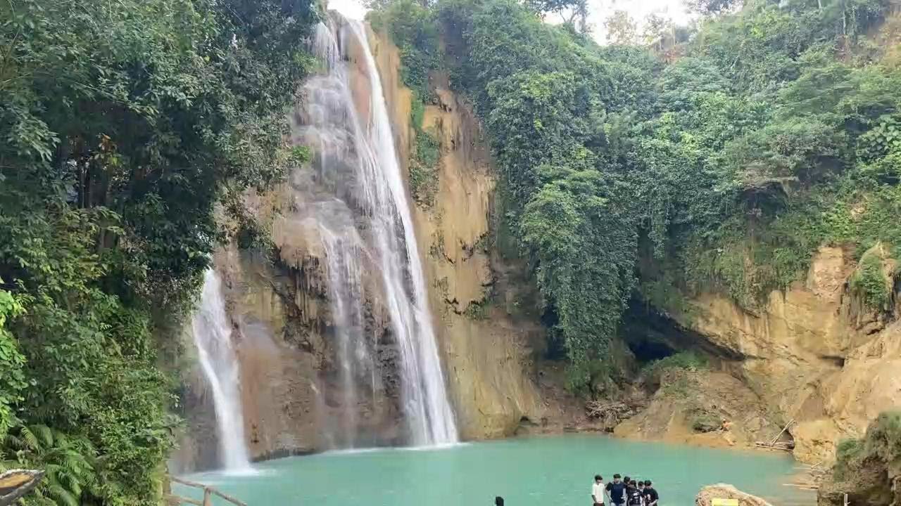 White Noise of a Waterfall - Perfect for Falling Asleep, Relaxing ...