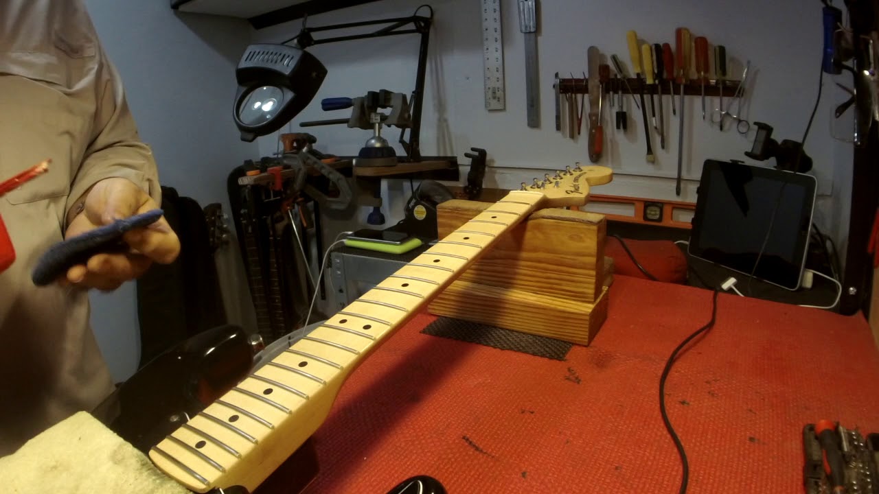 MANTENIMIENTO DE MAPLE NECK - YouTube