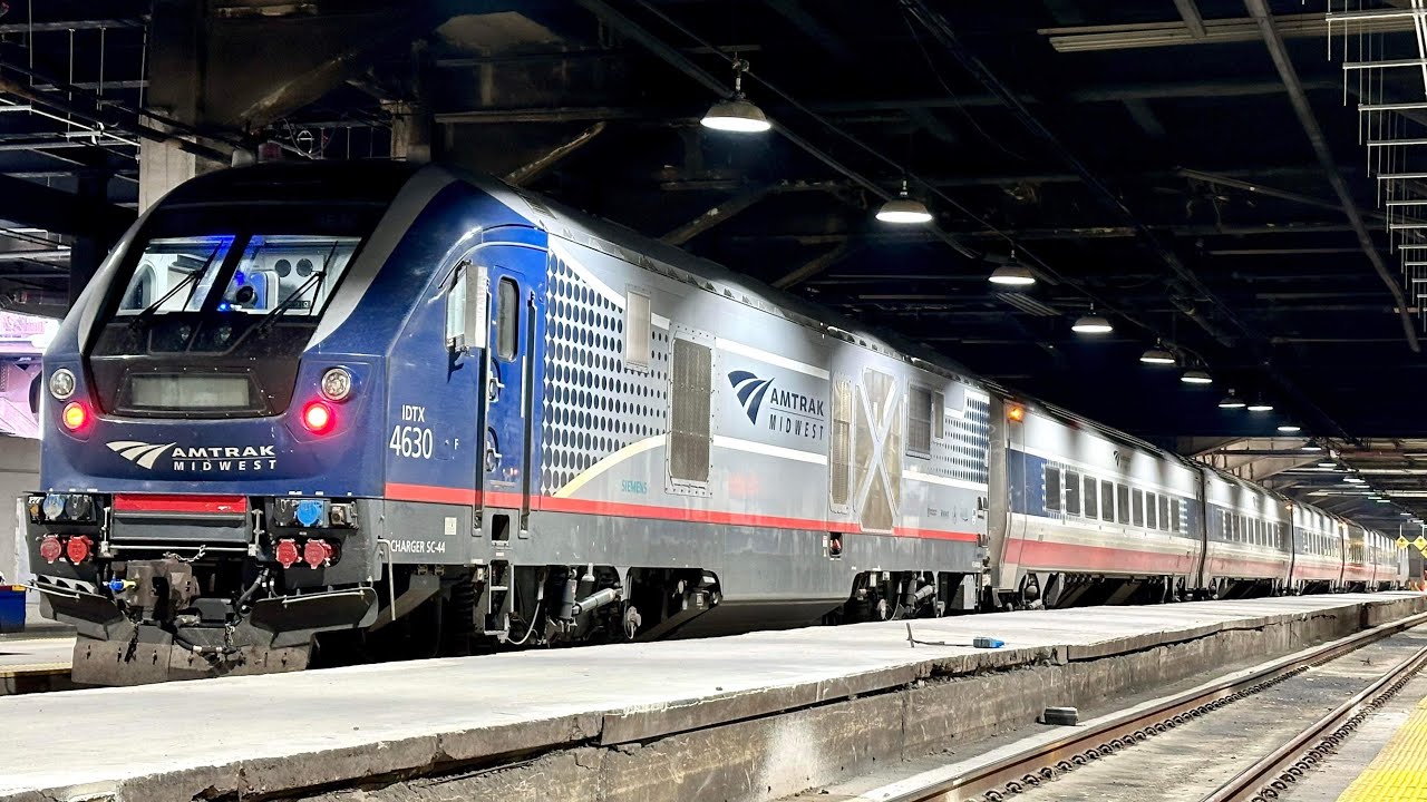 Amtrak 4630 + 62 at Milwaukee Intermodal - YouTube