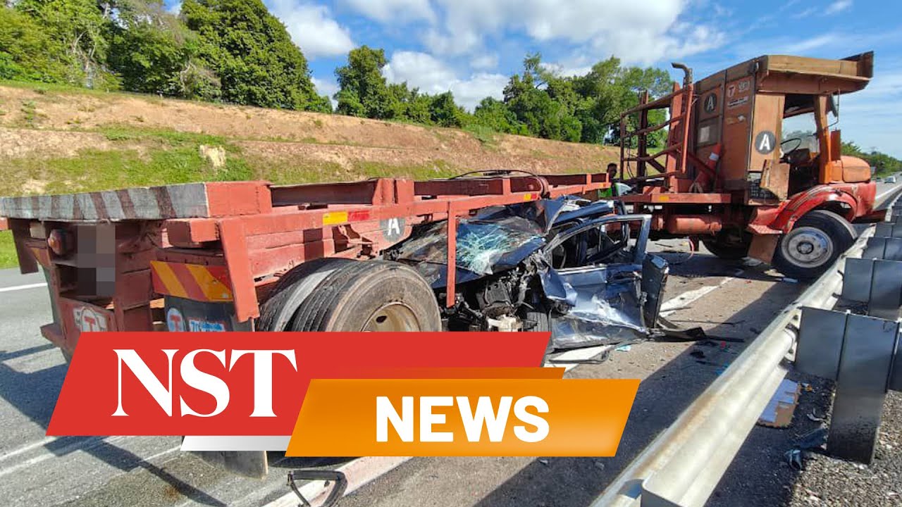 Man survives horror crash with trailer that crushed car - YouTube
