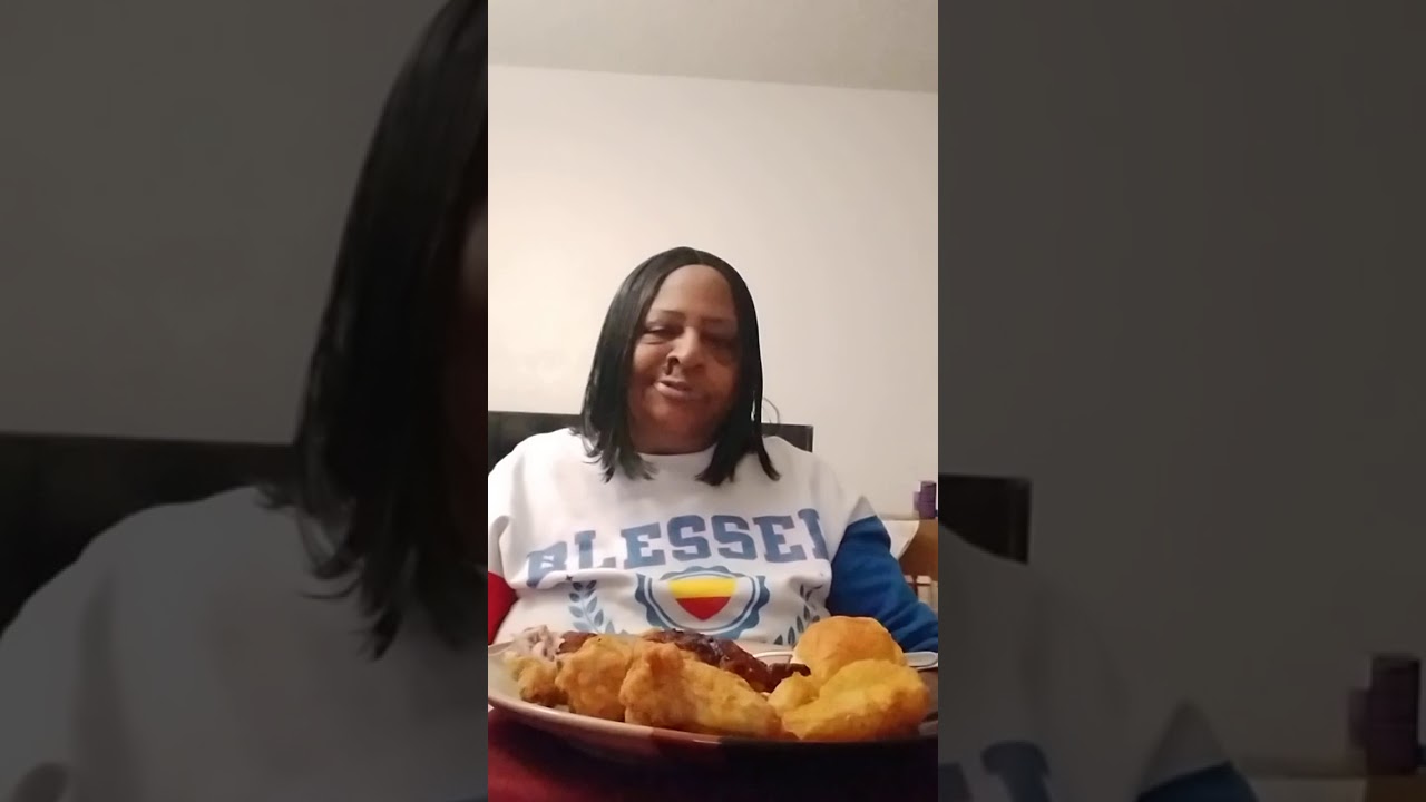 Winco Deli Fried Chicken Dinner Mukbang - YouTube