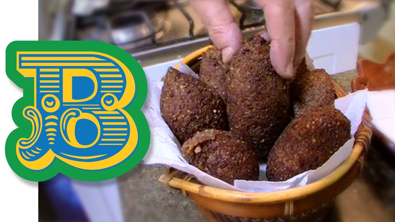 How to make Kibbeh (Kibe) - Brazil's popular 'arab' snack - YouTube