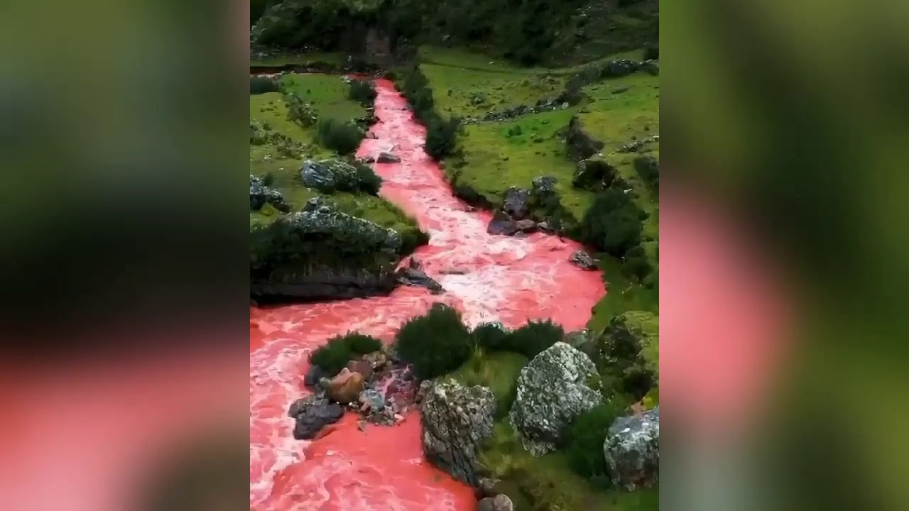 Red river in Peru - YouTube