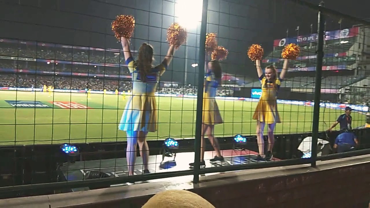 #DCvCSK Cheers Girls CSK Love - YouTube