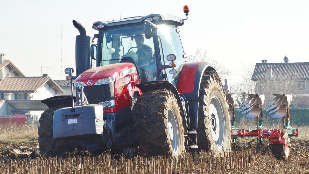 THE RED BULL - Massey Ferguson 8737 + Pentavomere Pietro Moro | Hard ...