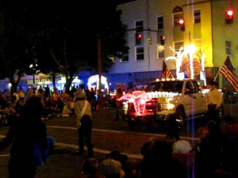Molalla Buckeroo Float, Portland Oregon Starlight Parade, 2010 - YouTube