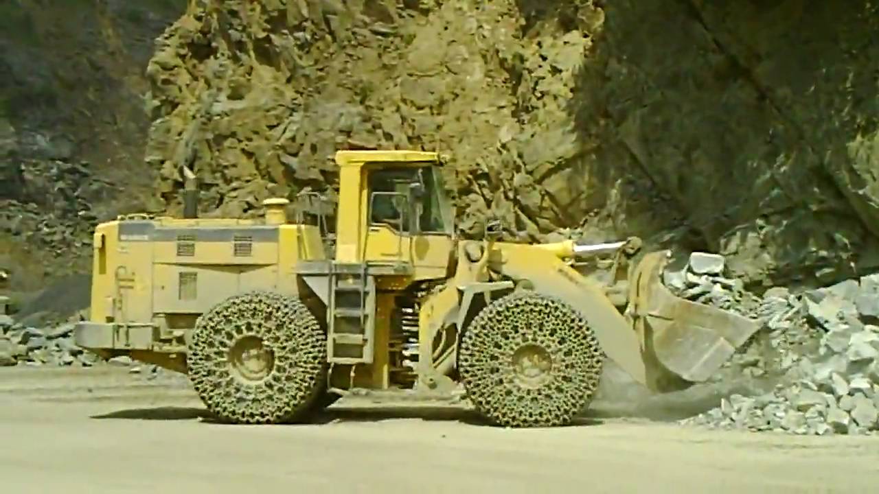 Komatsu WA 600 - YouTube