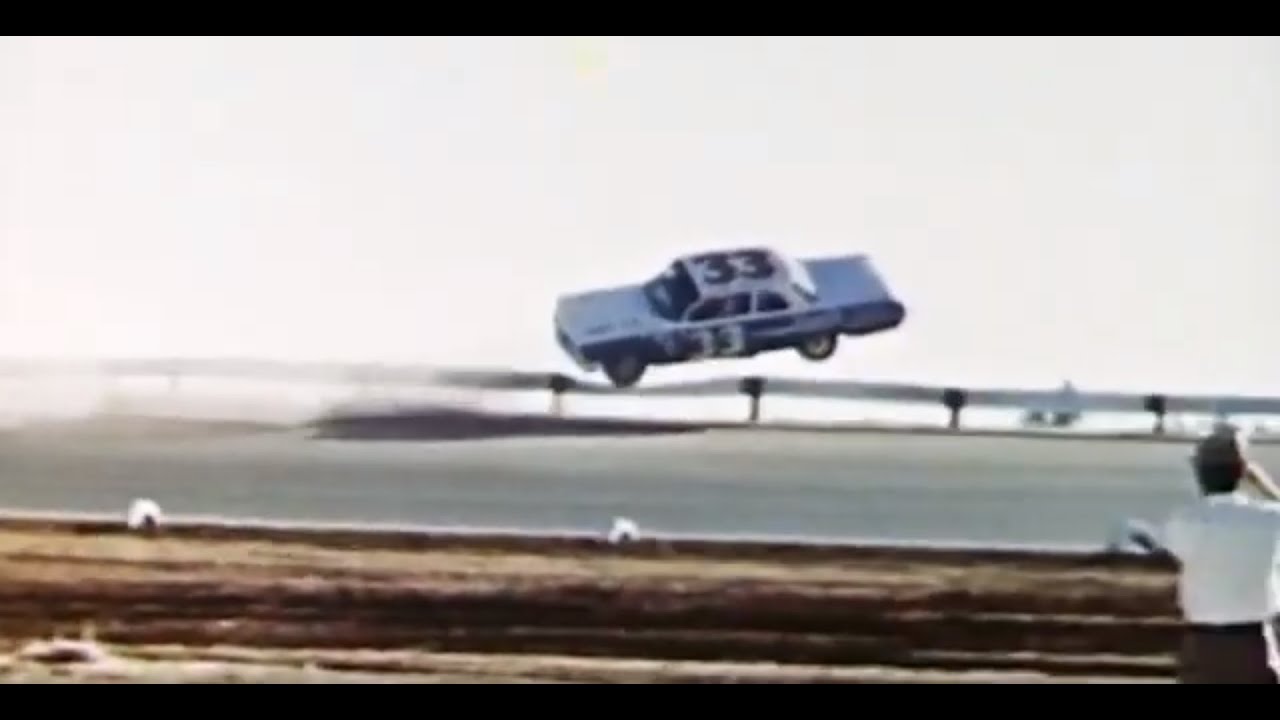 1963 Riverside 500 - Clem Proctor Flies off Track - YouTube