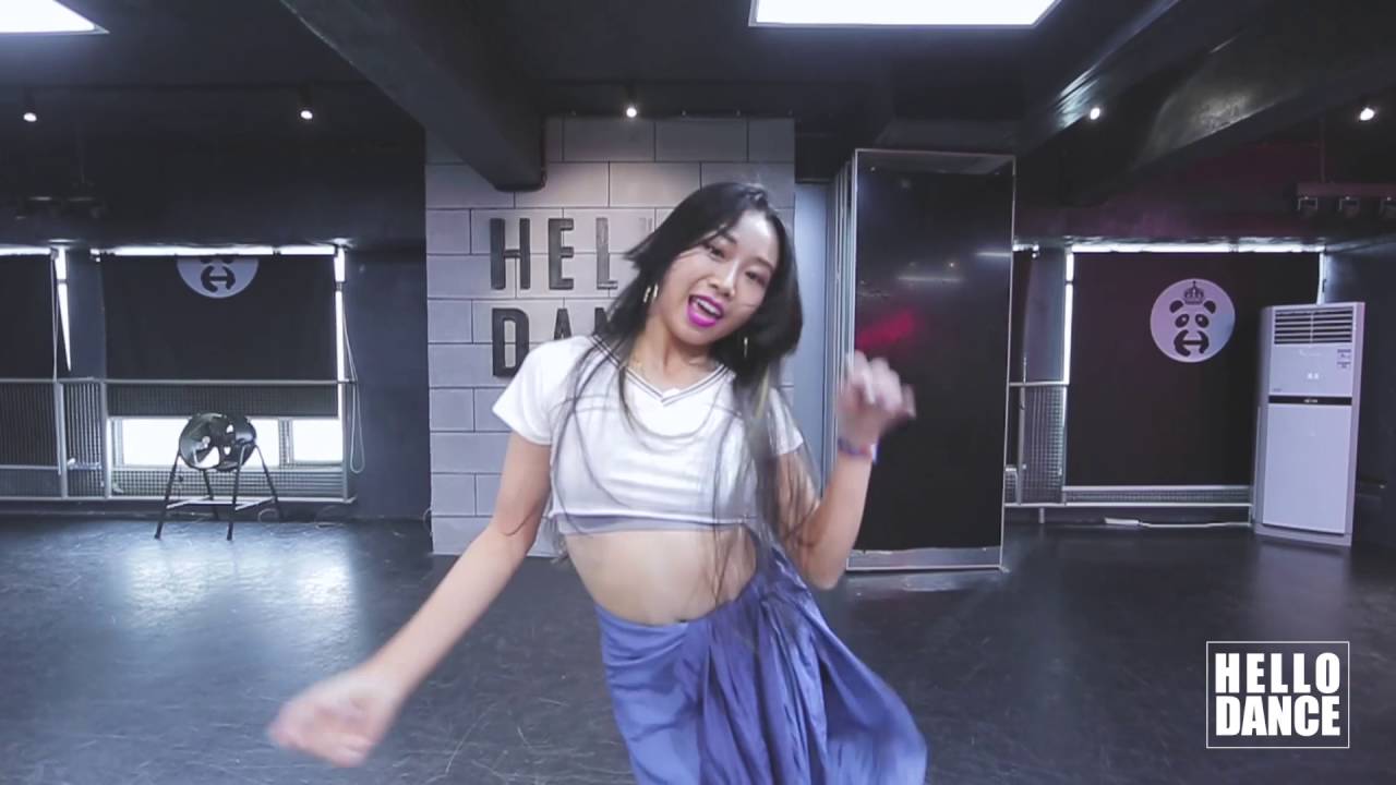 HELLO DANCE /GARNET Choreography / Girl in town - YouTube