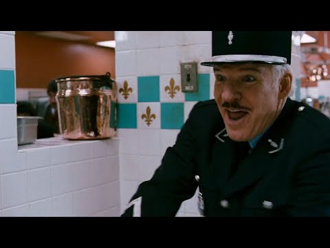 funny detectives chase a diamond thief funny scene (pink panther 2)