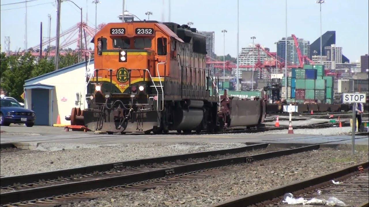 BNSF 2352 switching baretables in the Stacy Street Yard, 5-24-2010 part 1 - YouTube