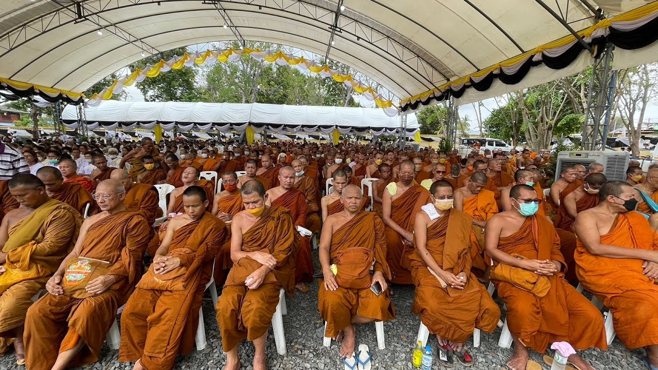 งานพระราชทานเพลิงศพ หลวงปู่เหลือง ฉนฺทาคโม) ณ เมรุชั่วคราว วัดกระดึงทอง ...