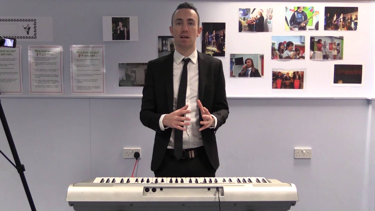 Year 7 - 'Reggae' - Keyboard - Chorus - "Three Little Birds" - YouTube