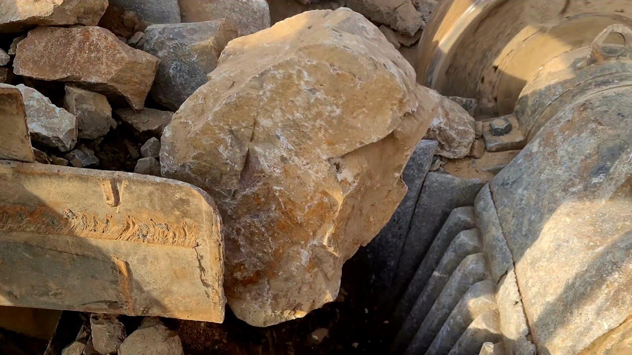 Best Rock Crusher in Action | Expert Level Rock Crushing process ...