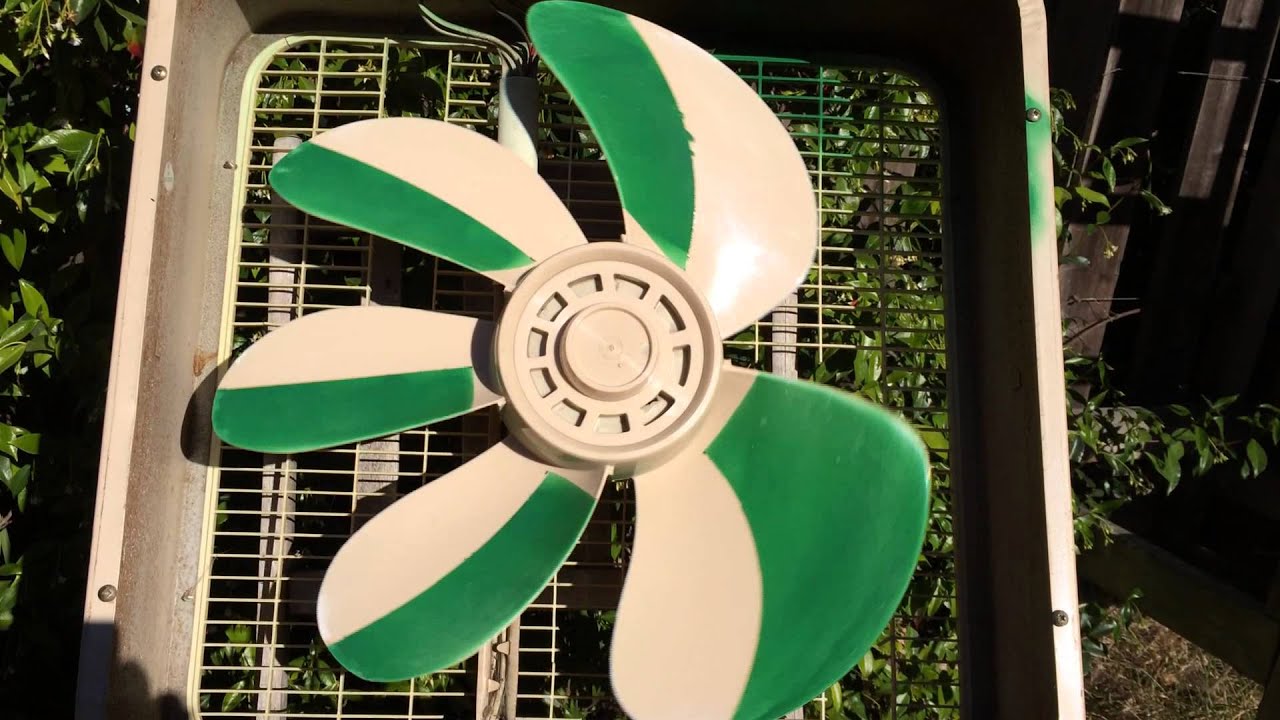 iPhone 5s Rolling Shutter with Fan - YouTube