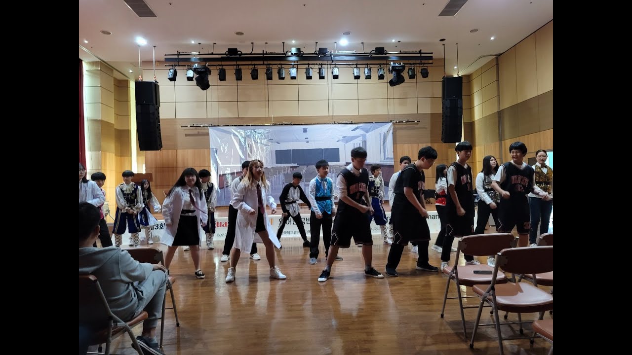 English_Musical_High School Musical_Performance_Drama - YouTube