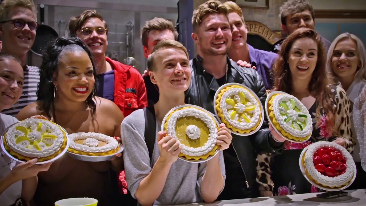 "Well done Joe Sugg!" | Waitress Media Night - YouTube