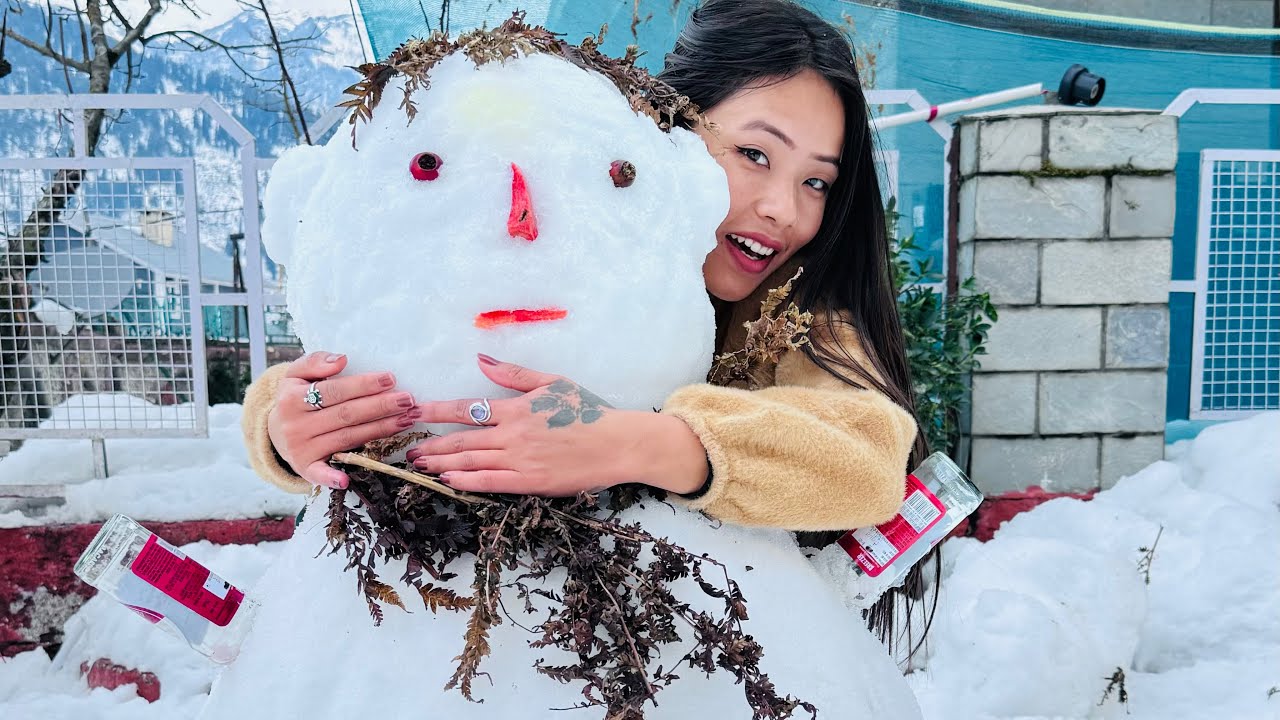“HOW TO BUILD A SNOWMAN & ENJOY MAGGI: WINTER VLOG ADVENTURE!” - YouTube
