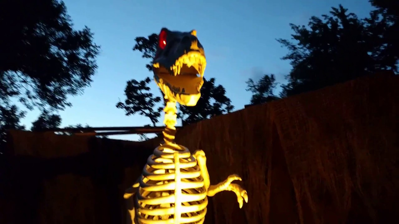 Pioneer Village Scare Zone - Frightmares Spook Alley at Lagoon ...