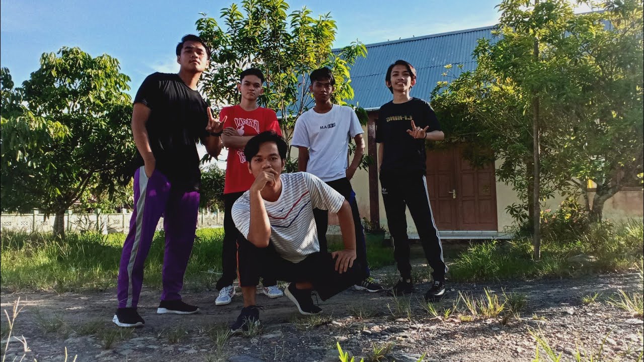 Permainan kucing dan tikus / kucing - kucingan kelompok 7 - YouTube