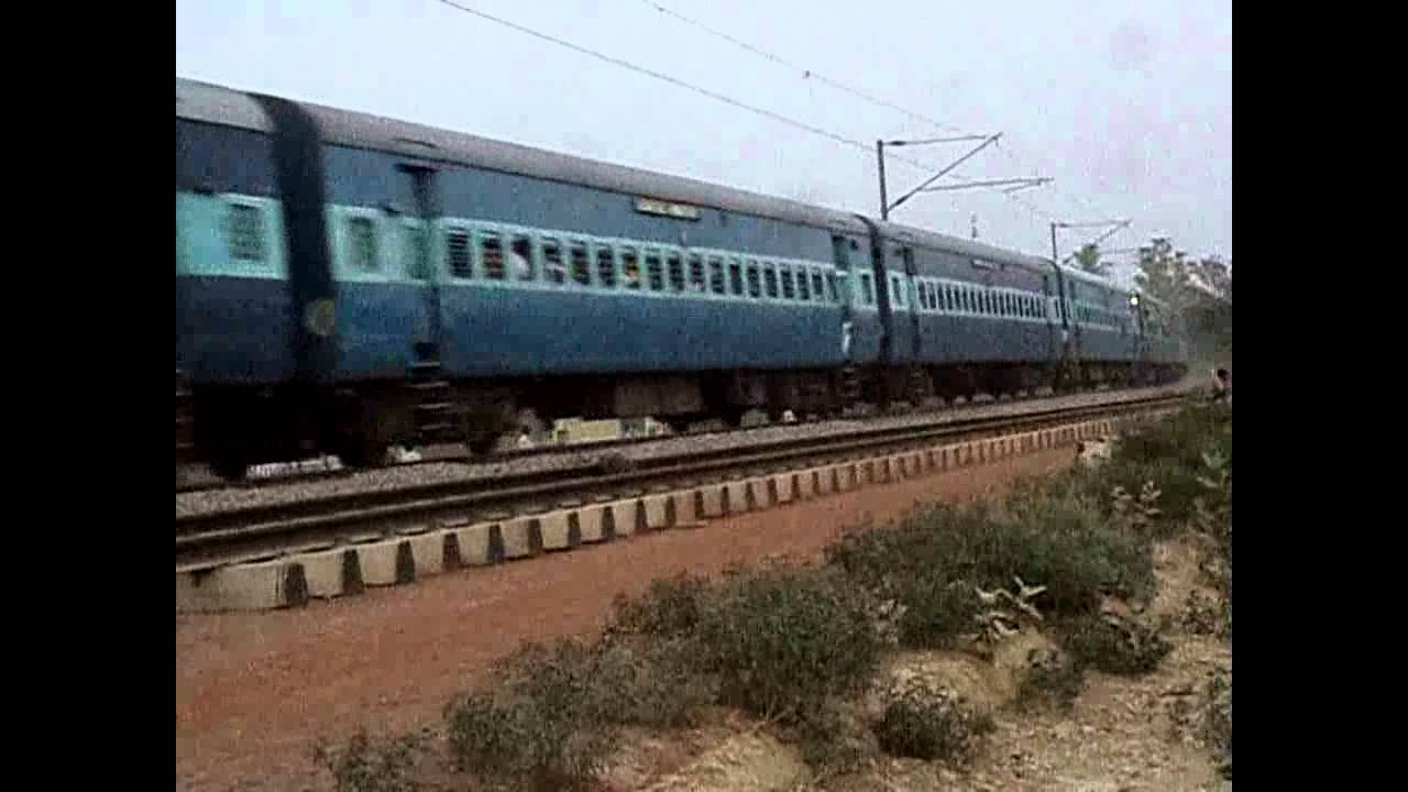 [HD] 12391 Shramjeevi Superfast Express Attacks with RED WDP4B ...