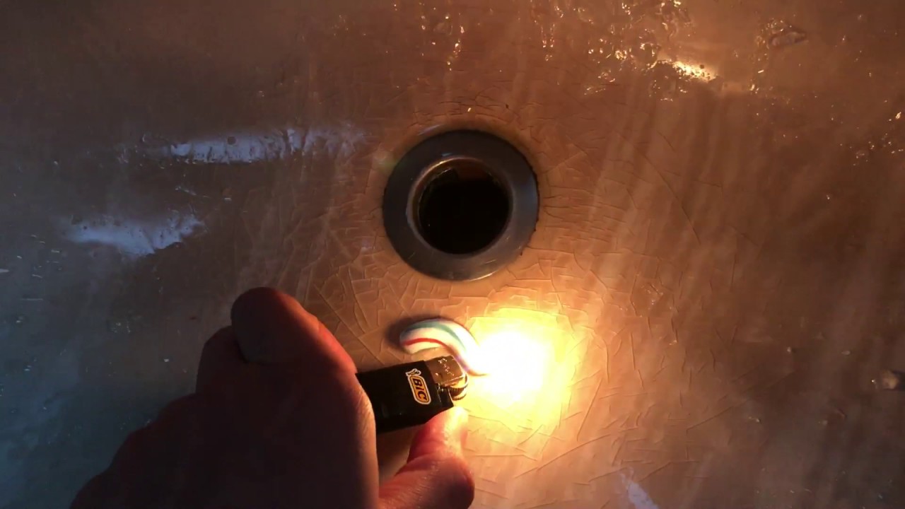 WHAT HAPPENS WHEN YOU LIGHT TOOTHPASTE ON FIRE - YouTube