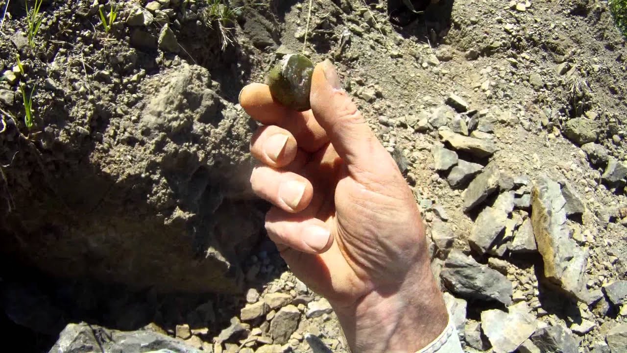 hunting for agates 39 squilax - YouTube