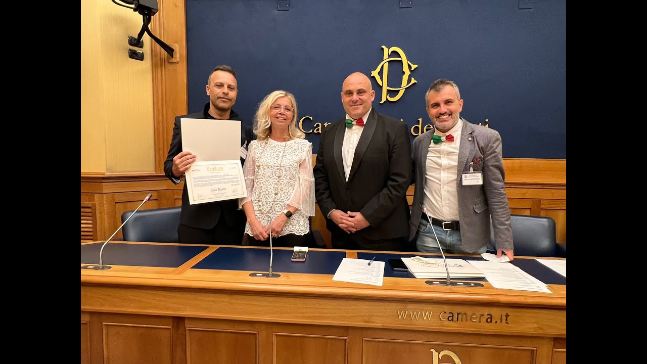 Patrimonio Italiano Award 2022: la premiazione di Lino Russo - YouTube