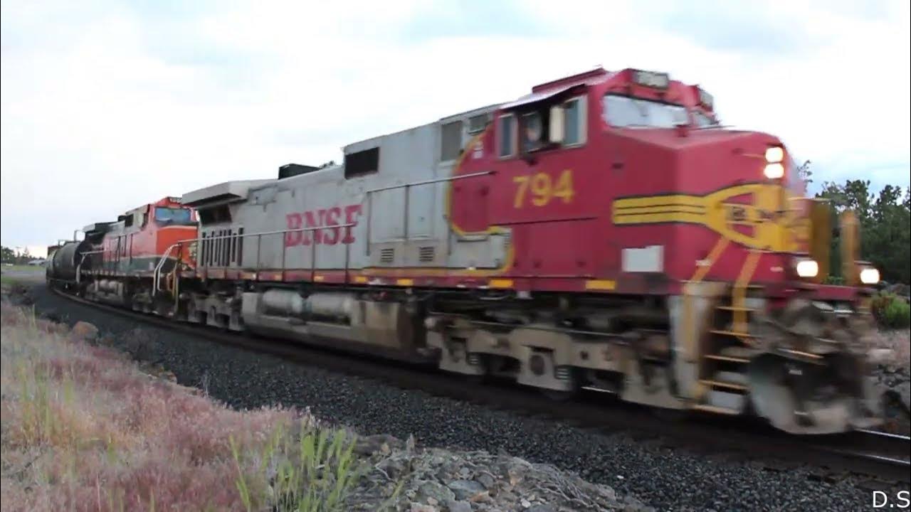BNSF Warbonnet leading with BNSF H1 second | 6/16/24 - YouTube