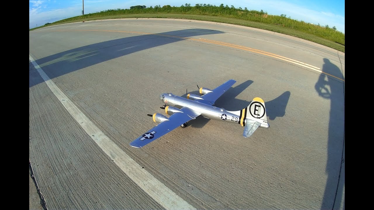 Guillows B-29 rc 2018 summer flight - YouTube