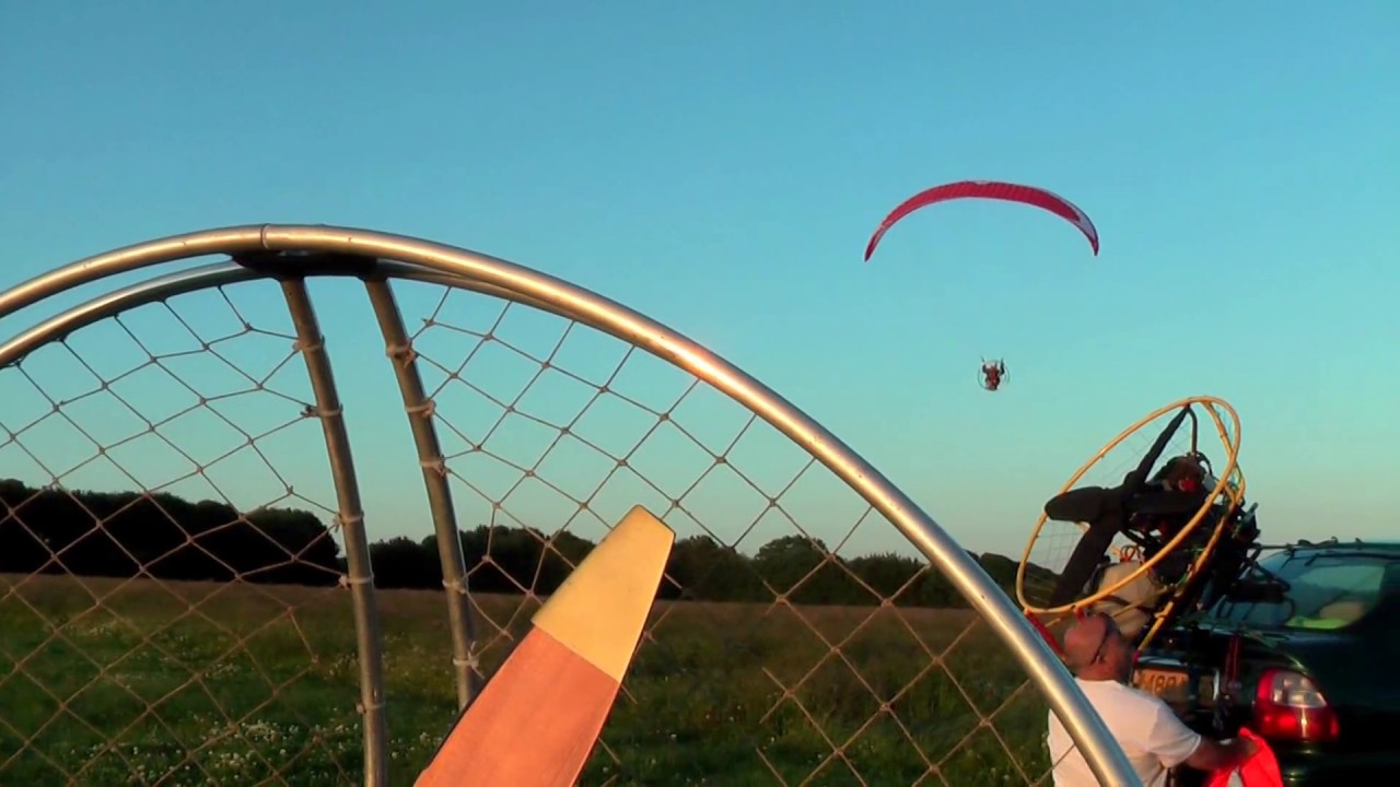 AV8ER Limited - Demonstrating Paramotor Nil Wind Forward Launch. - YouTube