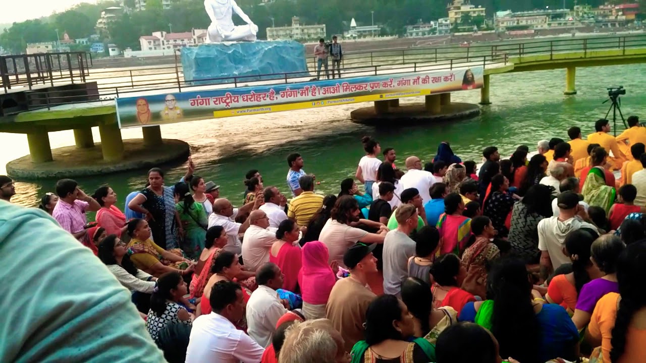 Foreigner Rishikesh devotional video - YouTube