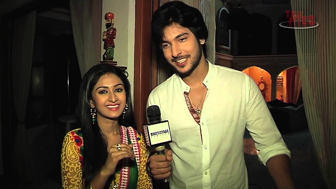 Veera - Ranvi and Gunjan to go on a Movie Date - YouTube