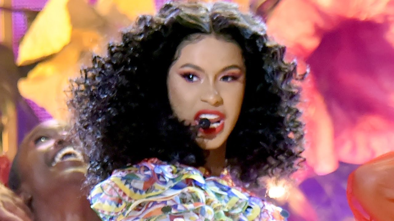 Cardi B Makes BOLD Post-Baby Return to 2018 AMA Stage With "I Like It ...