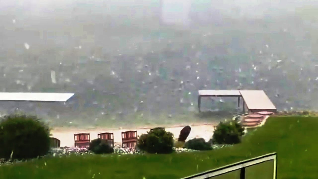 Massive hail storm causes extensive damage in Wisconsin - YouTube