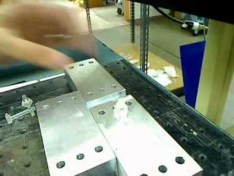 degating clear plastic part 02 - YouTube