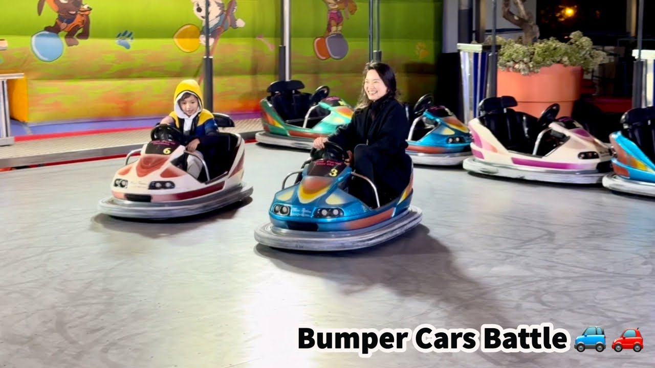 Bumper Cars Battle - YouTube