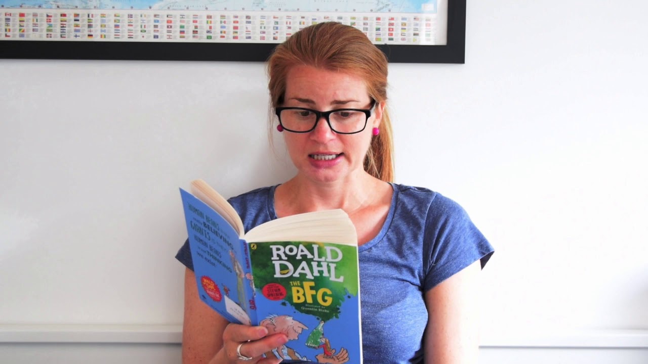 The BFG, Chapter 19 - The Queen - YouTube