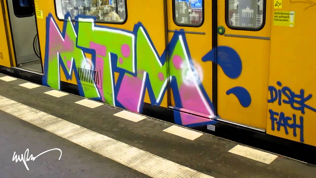 Raw: MTM Graffiti On A Subway Train [HD] - YouTube