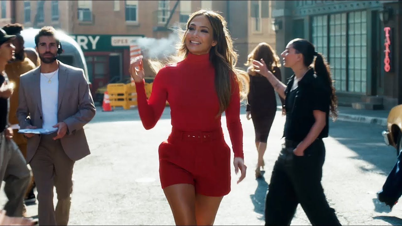 Jennifer Lopez Looks Gorgeous In New Campaign - YouTube