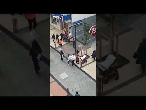 Trabzon'da çok tartışılacak görüntüler! Trafiğe kapatılan sokağa ambulans da giremedi