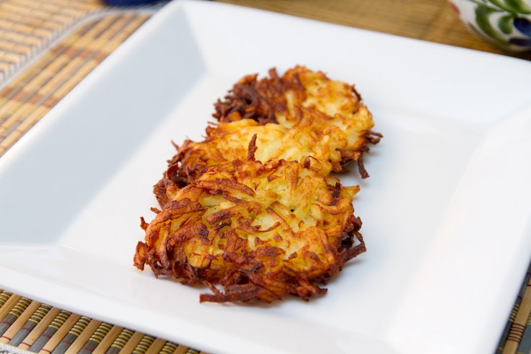 Tortitas de Papas o Patatas Estilo Latke - YouTube