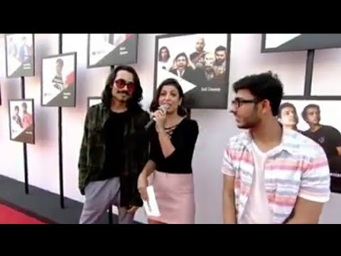 BB &CARRYMINATI ENTRY /YOUTUBE FANFEAST/CARRY SAYS BENCHO !BENCHO ...