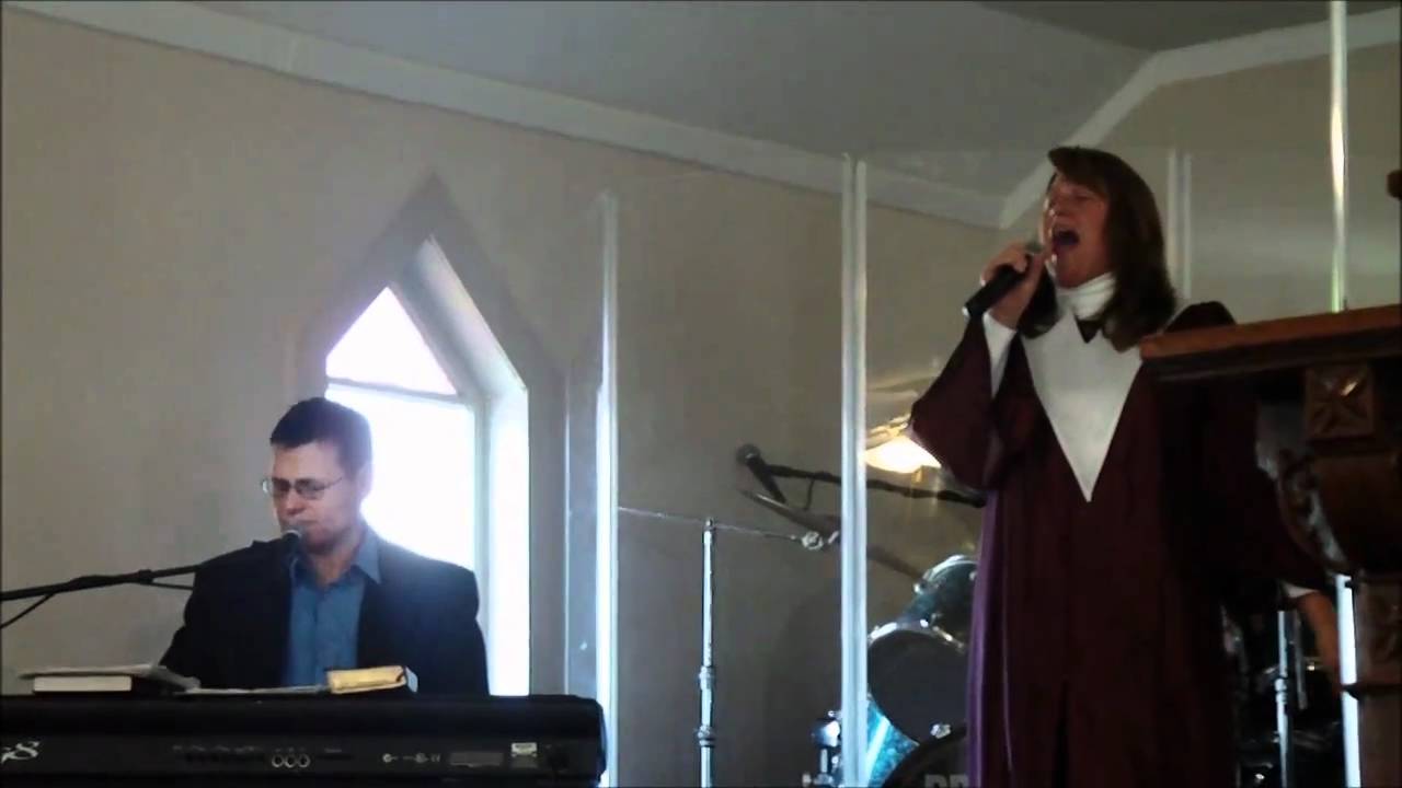 Liberty Chapel Choir Pam Singing I'm Free - YouTube