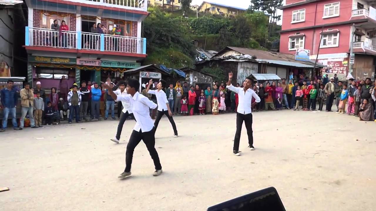 Malai Pani Angreji ma By Bullet Gang, Teenz Crew Club - YouTube