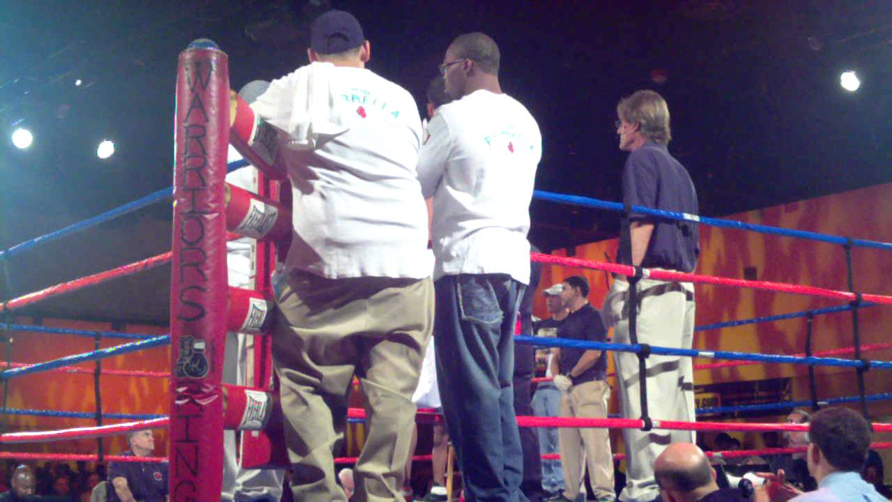 Bryant Perrella's debut boxing match, 30 SEC KO!!! - YouTube